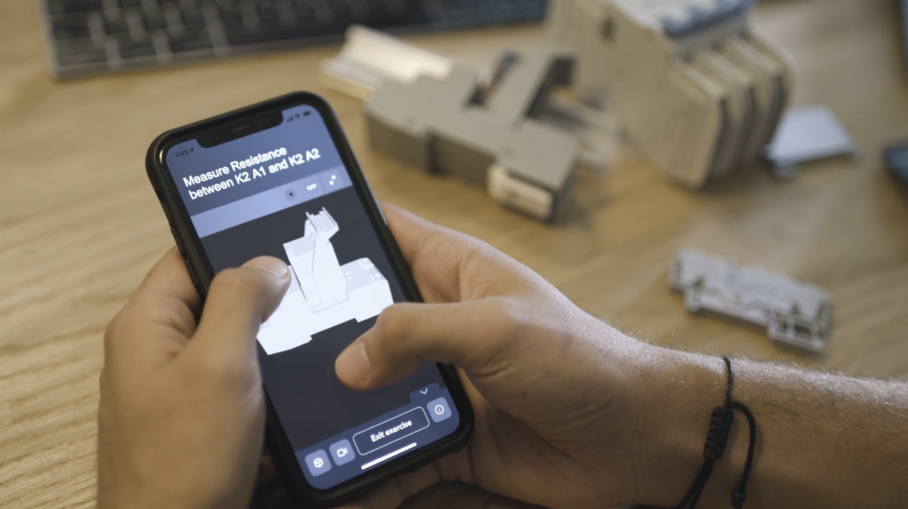 SMC VTS-200 Virtual ARVR Training Simulator Video - Toolkit Technologies