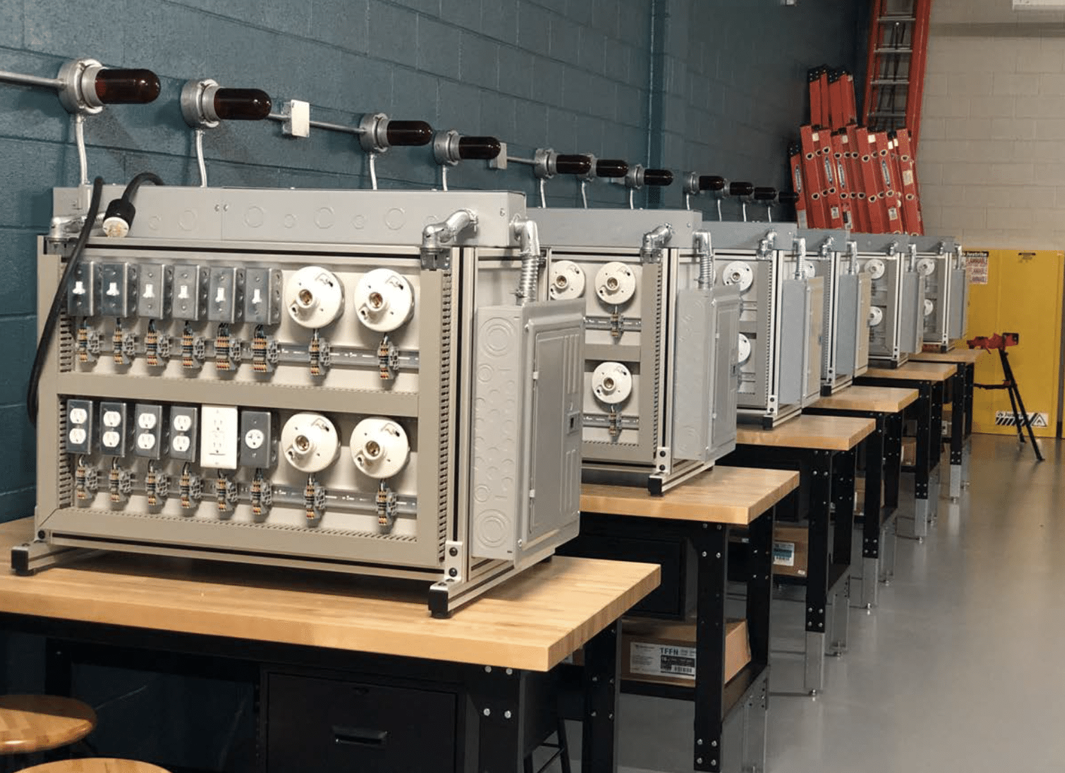 Tabletop Wiring Training System - Toolkit Technologies