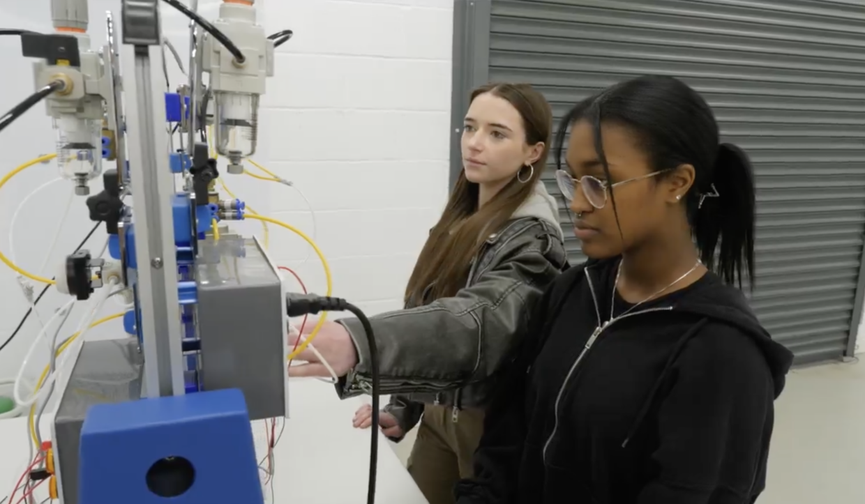 SMC Pneumatics and Electropneumatics Training System (PNEU-405 ...