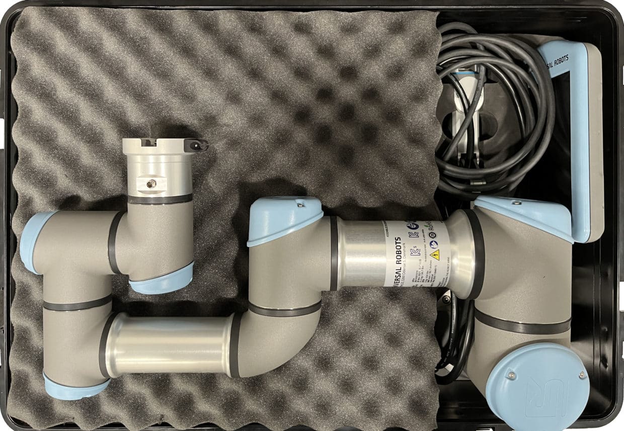 Universal Robot Suitcase Robot Training System - TOOLKIT TECH