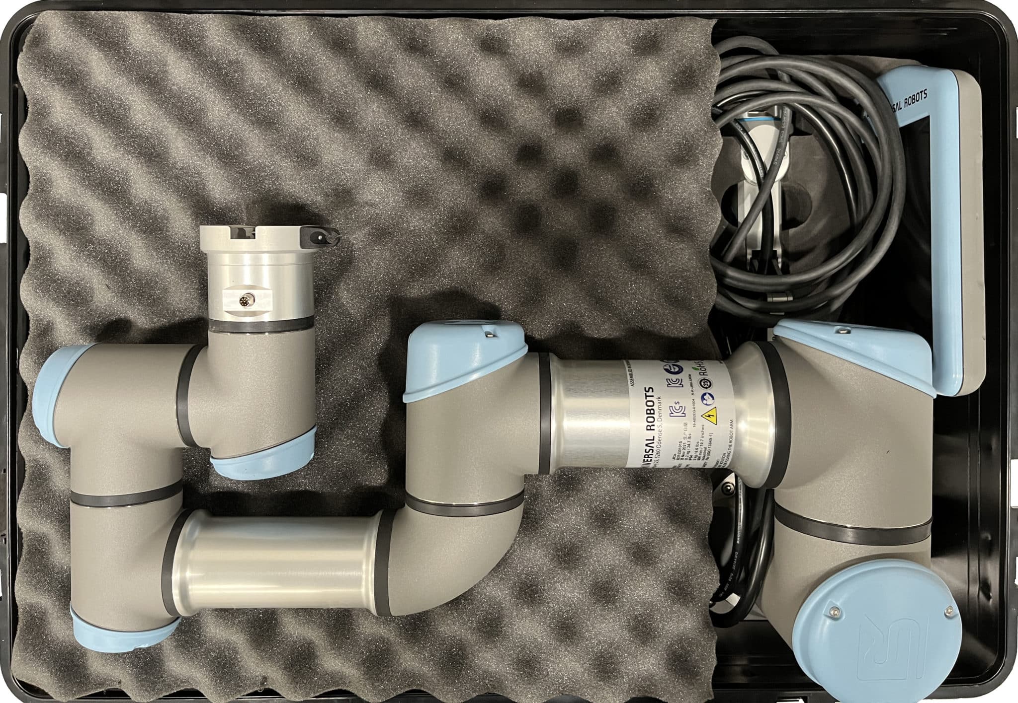 Universal Robot Suitcase Robot Training System - TOOLKIT TECH